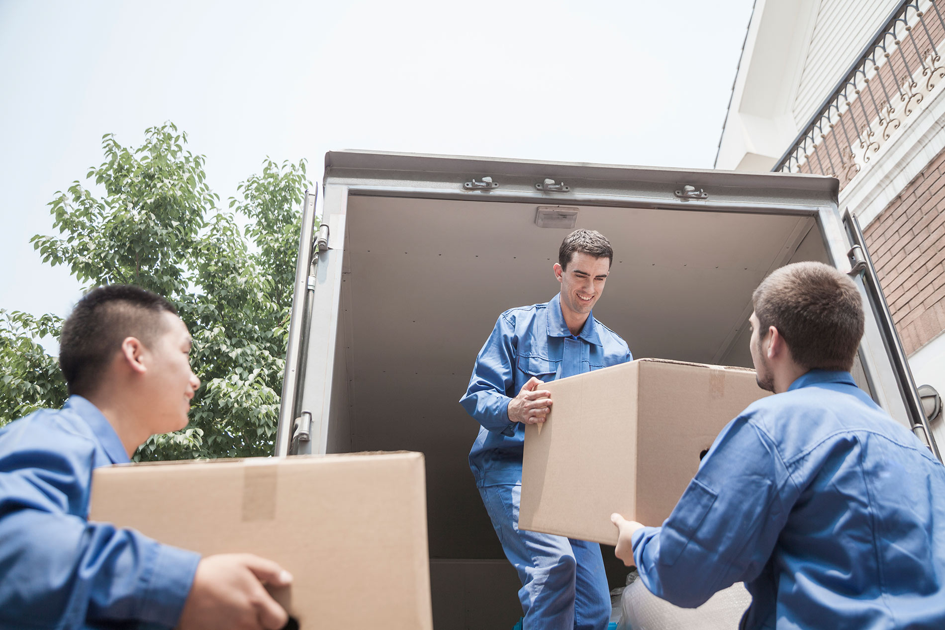 Canadian Movers | E&V Moving Solutions